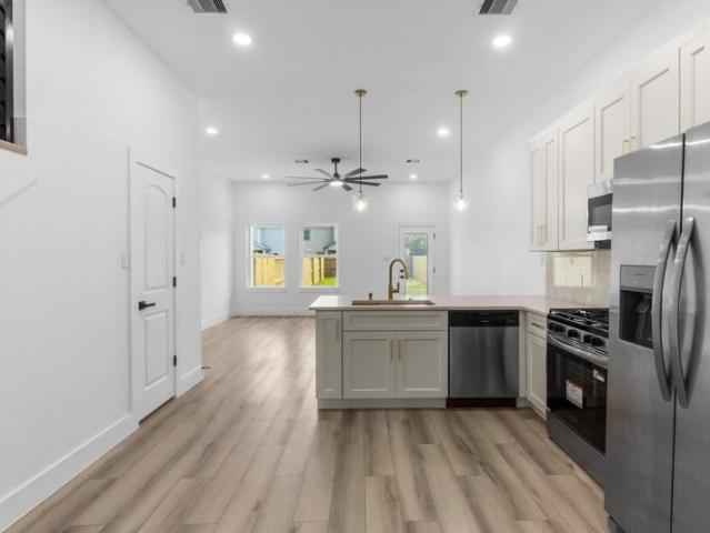 Modern high end room for rent