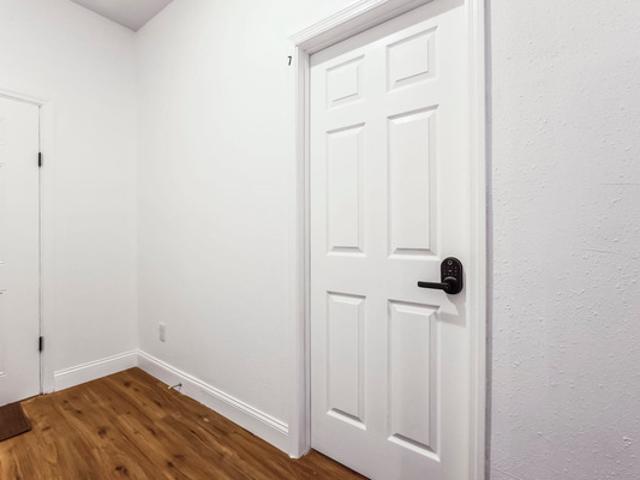 Modern & high quality Jacksonville House with Patio or porch