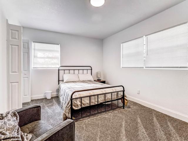 Modern & high quality Jacksonville House with Patio or porch