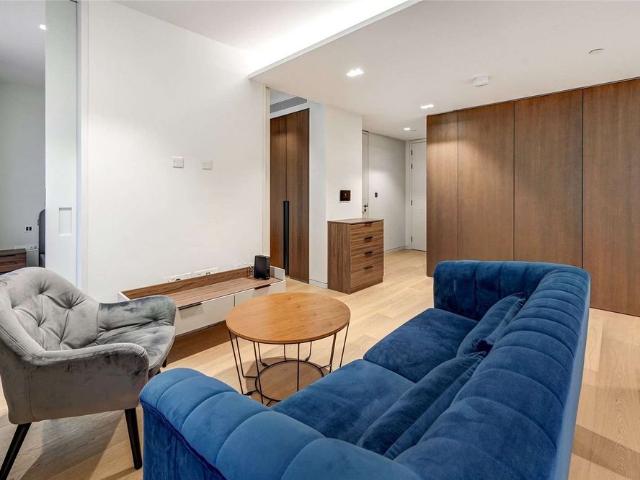Modern one bed apartment in the sought after Southbank Place development close to Waterloo Station