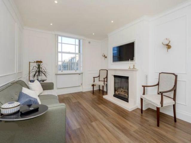 Modern One Bedroom Apartment SW1V Pimlico Victoria