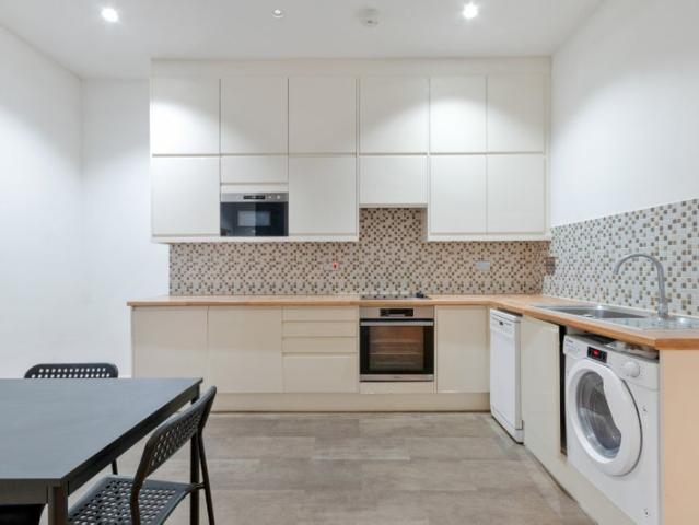 Modern One Bedroom in SW19 Avaliable now!