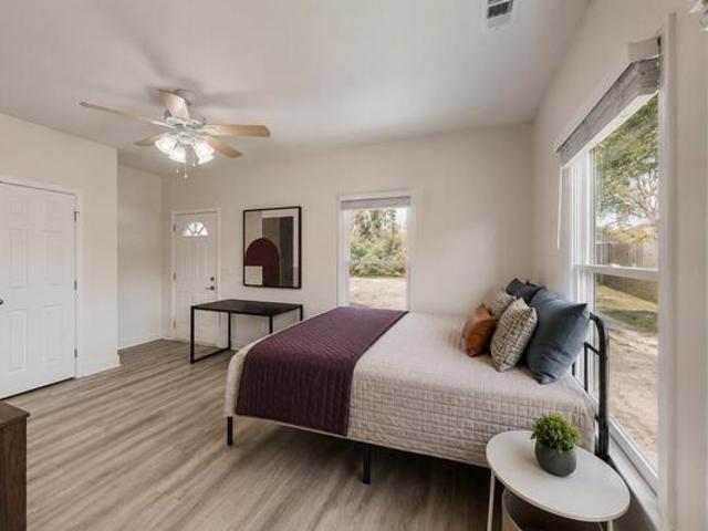 Modern Luxury PadSplit in Atlanta with Workspaces, High End TVs & Easy Transit Access