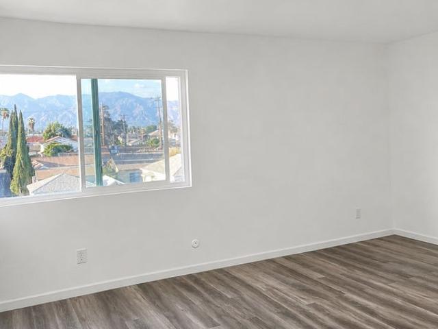 Modern Monterey Park Sanctuary: 2 Private Master S