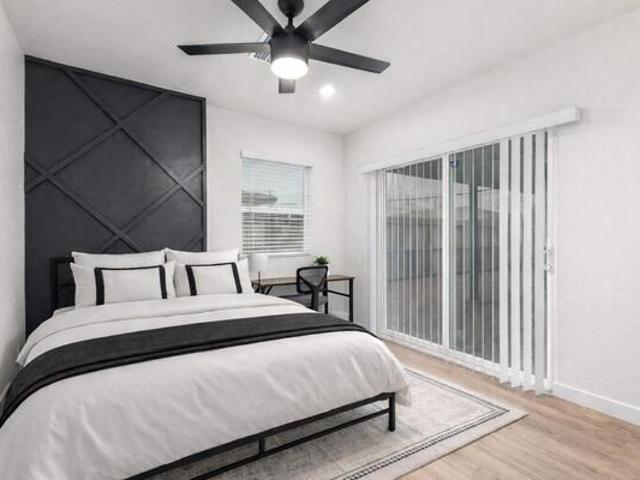 Modern & New Home Walking Distance to ASU, Public Transportation, Whole Foods and Shopping