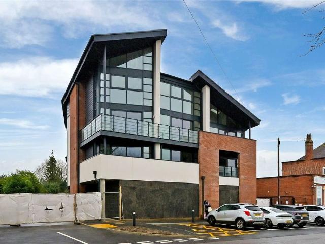 Modern newly built one bed apartment offering light, modern interiors in a sought after location