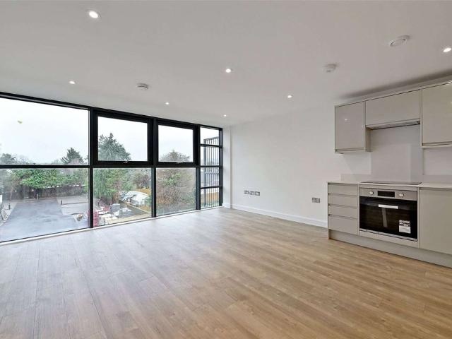 Modern newly built one bed apartment offering light, modern interiors in a sought after location