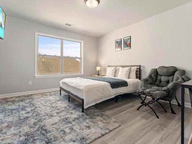 Modern & newly renovated McDonough House with Workspace