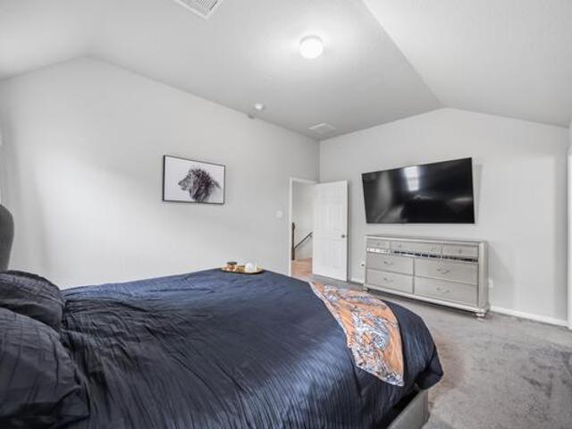 Modern & Newly Renovated Home