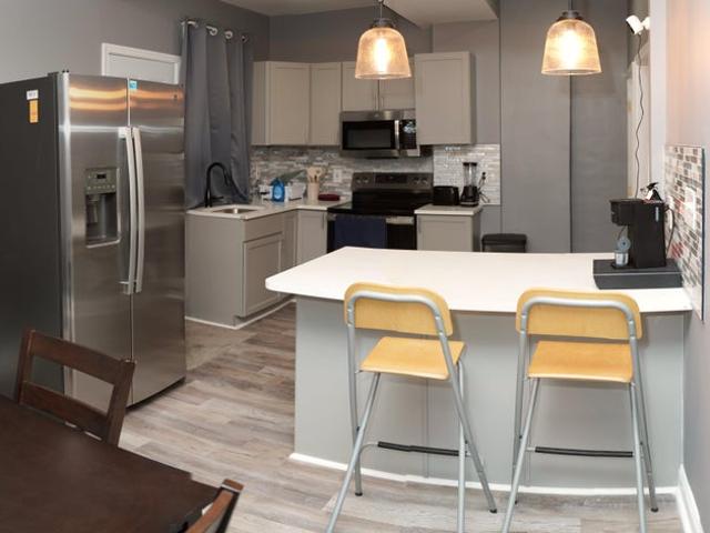 Modern, Newly Renovated Rooms Near Morgan State &