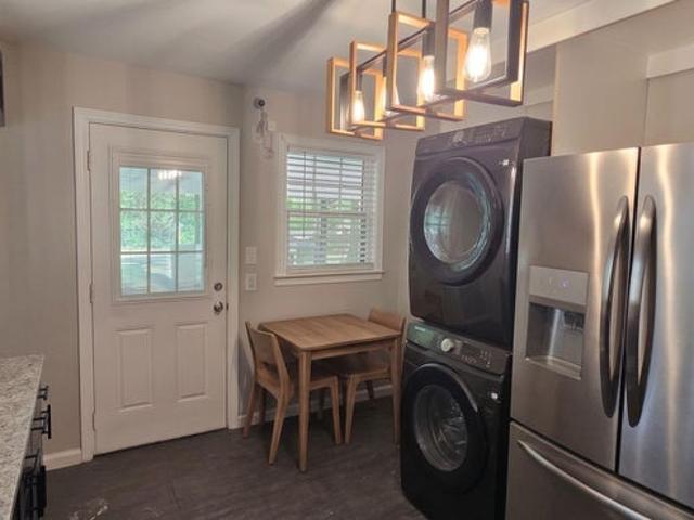 Modern, newly renovated Sylvan Hills home convenie
