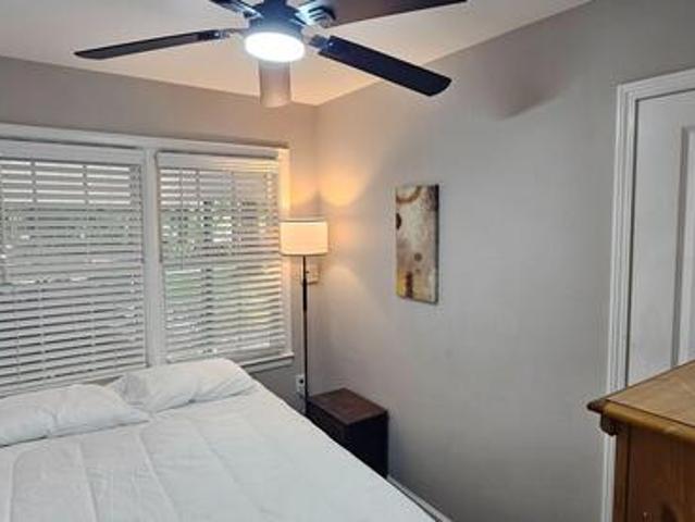 Modern, newly renovated Sylvan Hills home convenient & near city center with ample parking