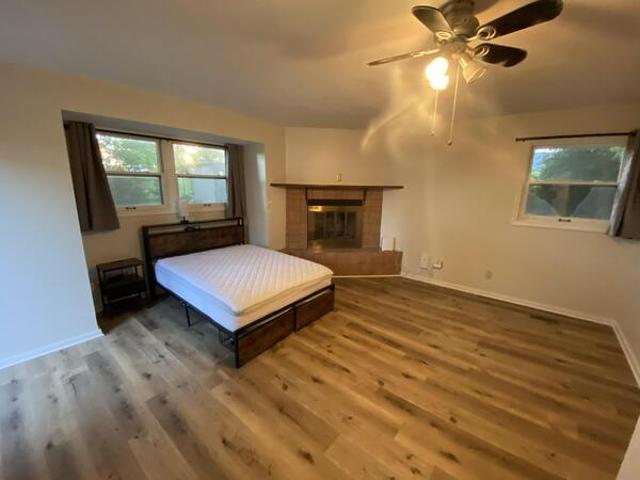 Modern & Newly Renovated Spacious Raytown House