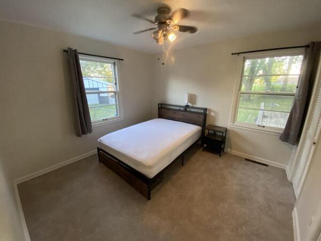 Modern & Newly Renovated Spacious Raytown House