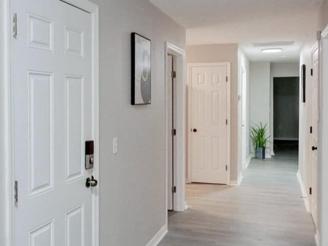 Modern Sarasota Living – Renovated Newton Home, Mi