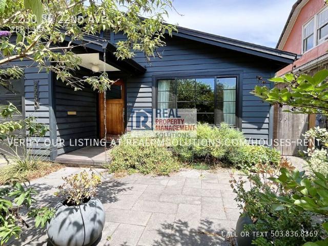 Modern SE Portland Home with Stunning Outdoor Living