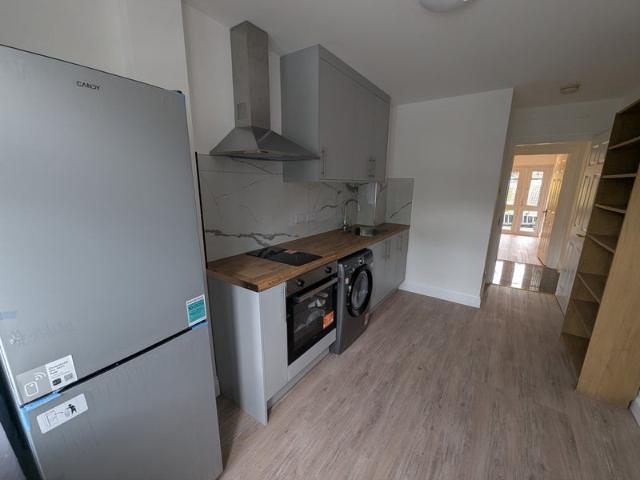 Modern self contained 1 bed annex