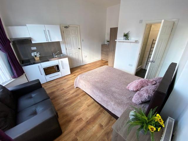 Modern self contained Studio Flat