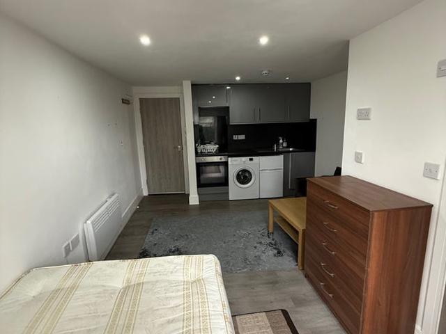 Modern Self Contained Studio Flat – Turnpike Lane