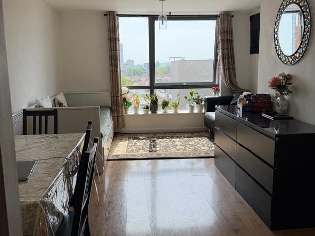 Modern & spacious 1 bed apartment