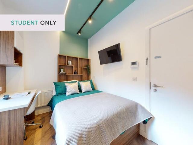Modern Student Studio available from September