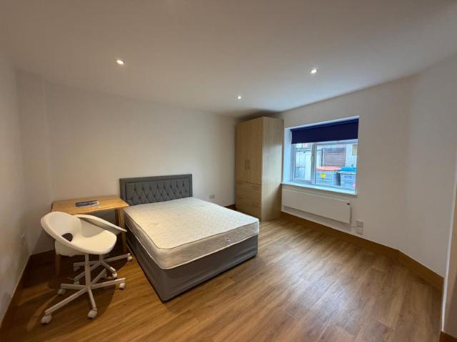 Modern Studio NW4