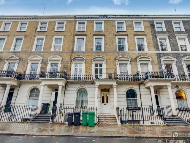 Modern Studio Apartment with Wooden Floors and Excellent Transport Links in Oakley Square, London