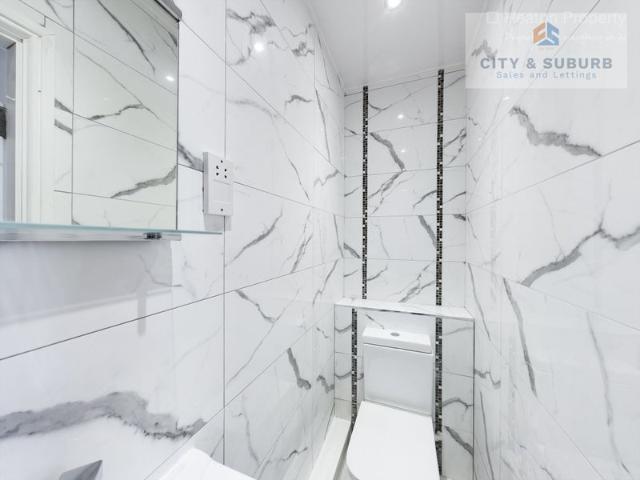 Modern Studio Apartment – Available Now