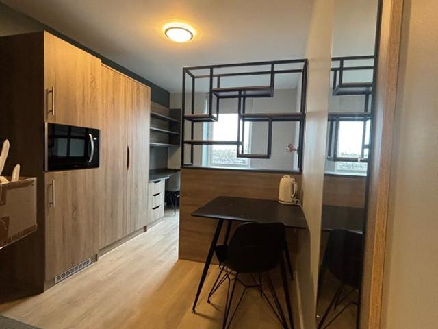 Modern Studio apartment in Hammersmith