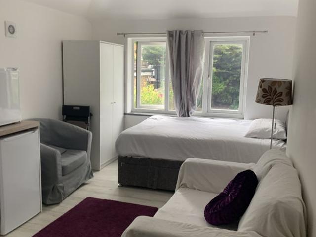 Modern Studio for Students / Part Time Workers
