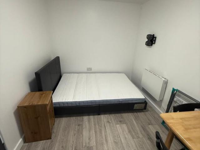 Modern Studio in Golders Green