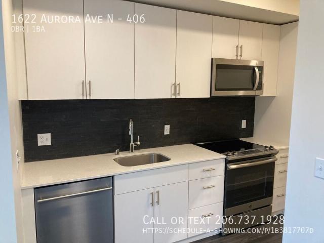 Modern Studio in Southlake Union W/D In Unit