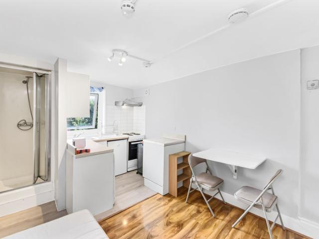 Modern Studio | 5 Min to Archway Some Bills inc