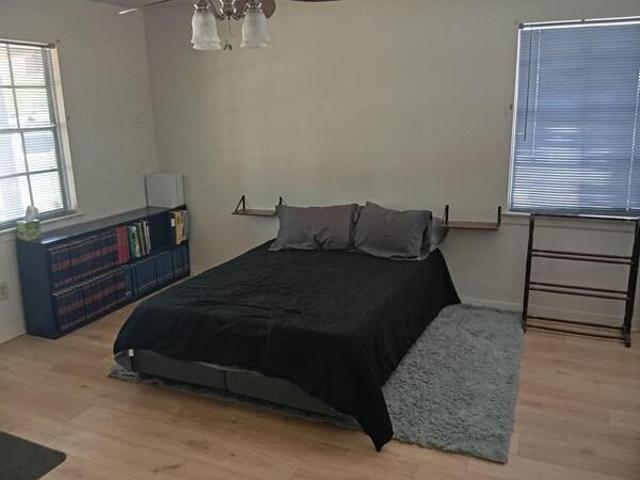 Modern Private Guest Space Near Houston Intercontinental Airport