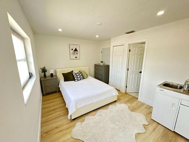 Modern Private Room in Lake Park – AllInclusive