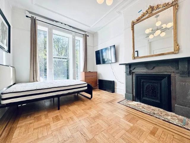 Modern Putnam Ave Apartment near Manhattan