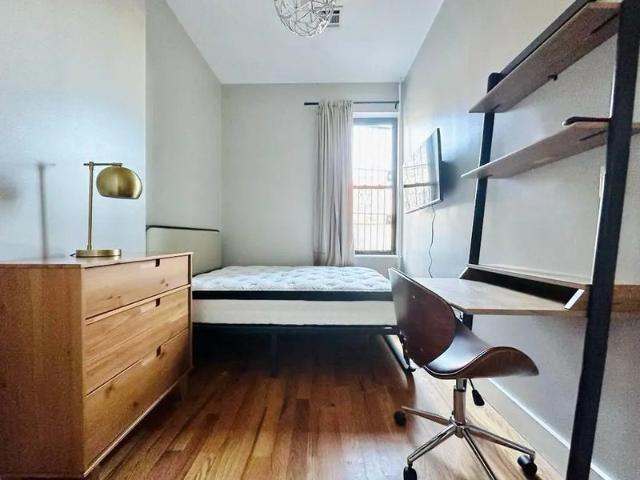 Modern Putnam Ave Apartment near Manhattan
