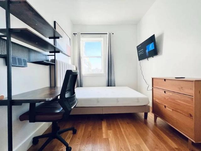 Modern Putnam Ave Apartment near Manhattan