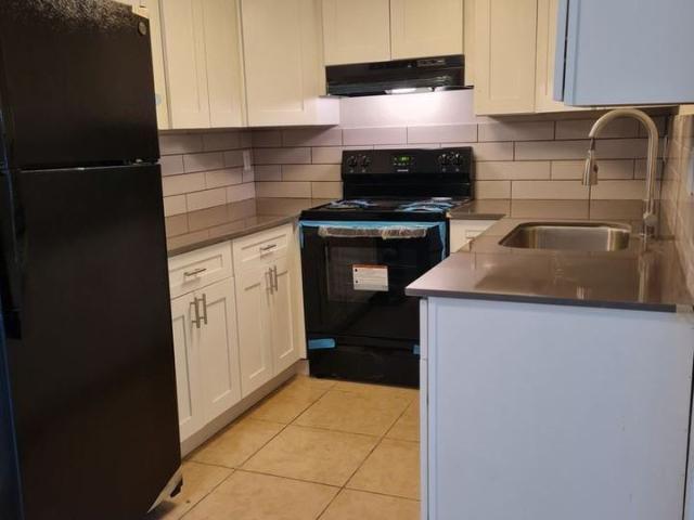 Modern Quarters 1 Bedroom Apartment for Rent at 6702 N 17th Ave, Phoenix, AZ 85015