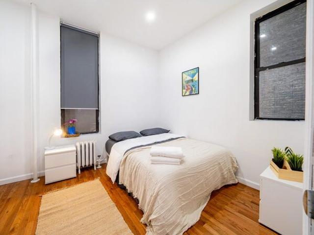 Modern ROOM at The Central Park West