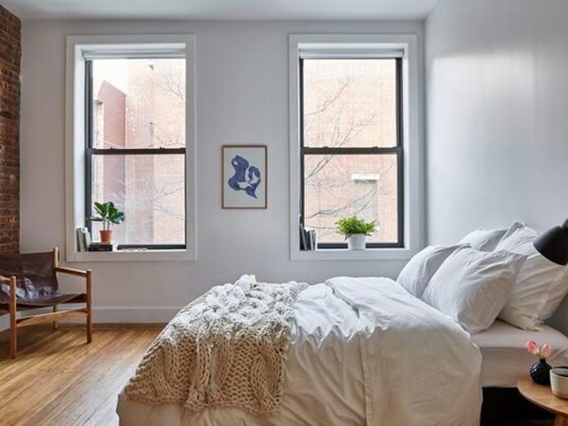 Modern ROOM at The Hamilton House