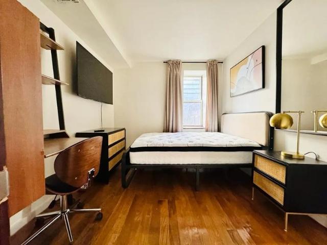 Modern Room near Central Park with Gym & HDTV