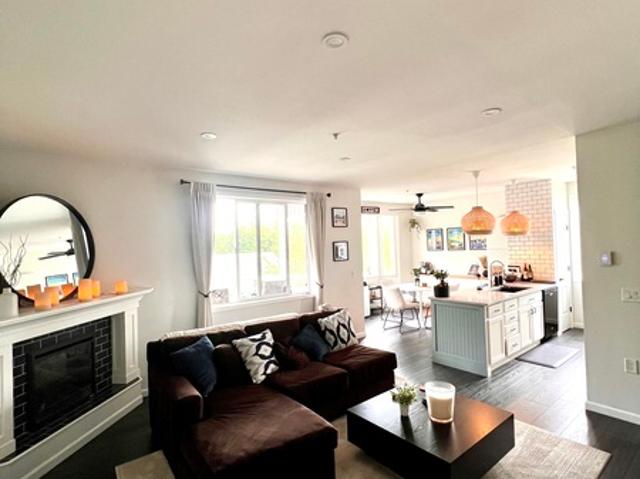 Modern Room + Private Bath | Gated Shadow Hawk Condo Renton