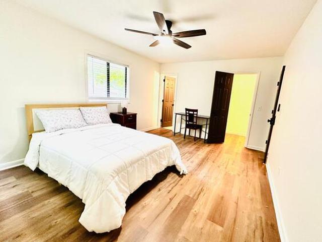 Modern Rooms in Stone Mountain
