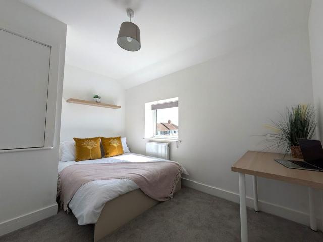 Modern Rooms Near Abbey Wood Station