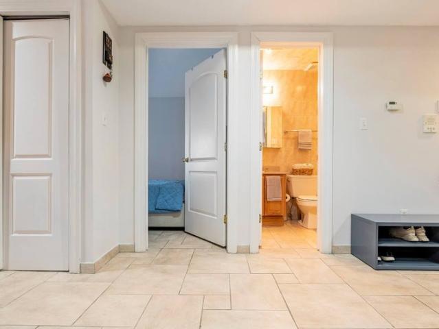Modern rooms with private bathroom 10 min to NYC