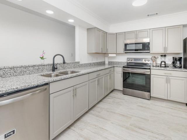 Modern Recently Renovated Kissimmee Home Just Minu