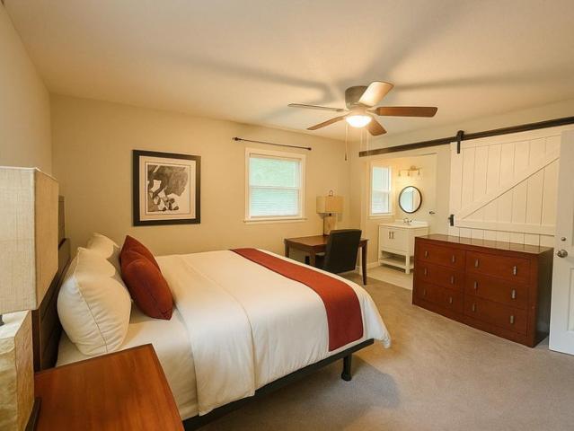 Modern, Renovated & Beautiful Decatur Home by a Pu