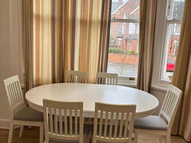 Modern Renovated First Floor Flat in Acton Town