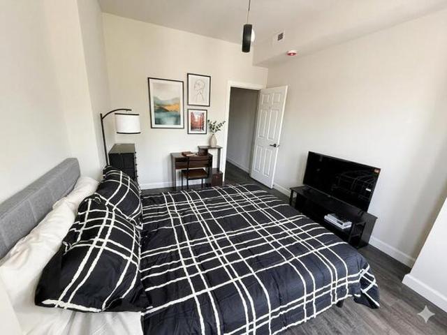 Modern Renovated Home Near Downtown Close to UMMC, Transit & More – Move In Ready